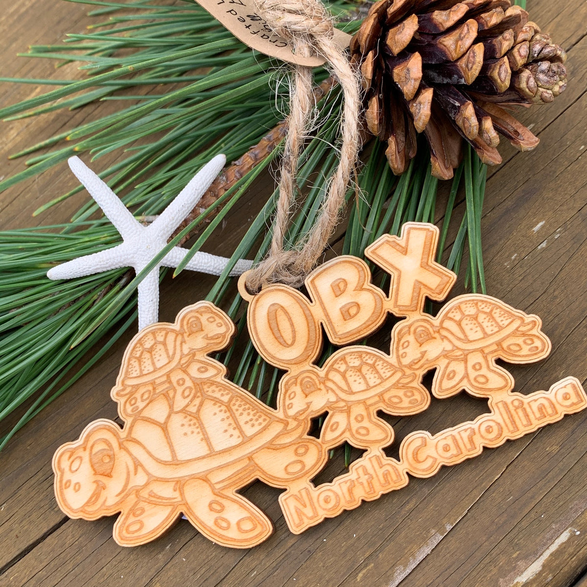 OBX SEA TURTLE FAMILY WOODEN ORNAMENT | Outer Banks Gifts Online ...